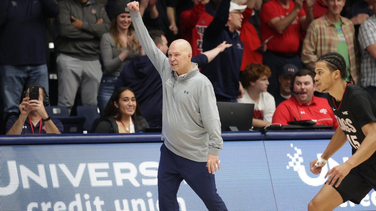 Gaels Beat BYU — and Coach Randy Bennett Is a Contender for Coach of ...