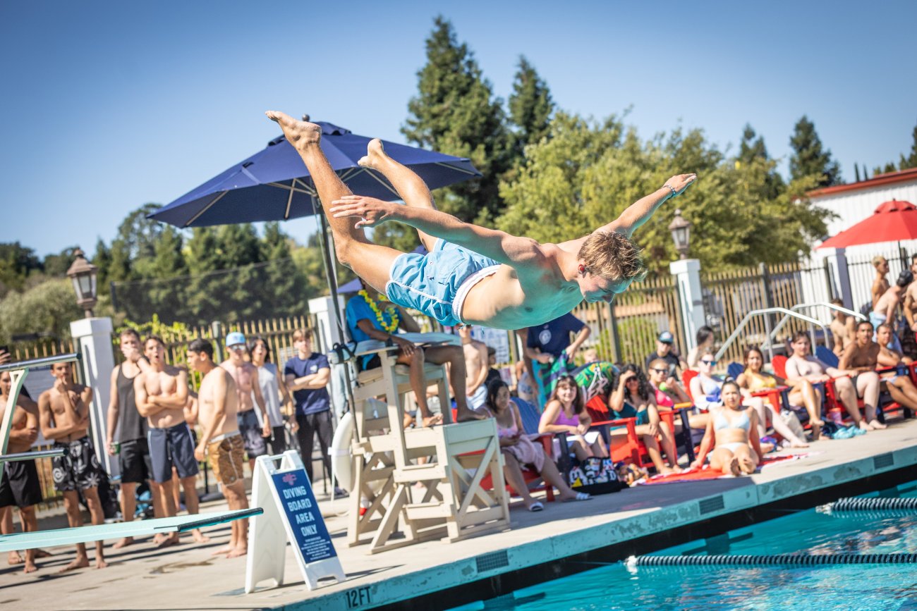 Welcome to the Gael Life: Poolside Edition | Saint Mary's College